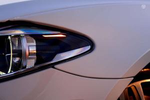 White BMW M5 2013 in Klaipeda, with an engine capacity of 4.40 L and mileage of 97 thousand km for 29500 €, photo 10 on AUTOMOTO.COM.LV