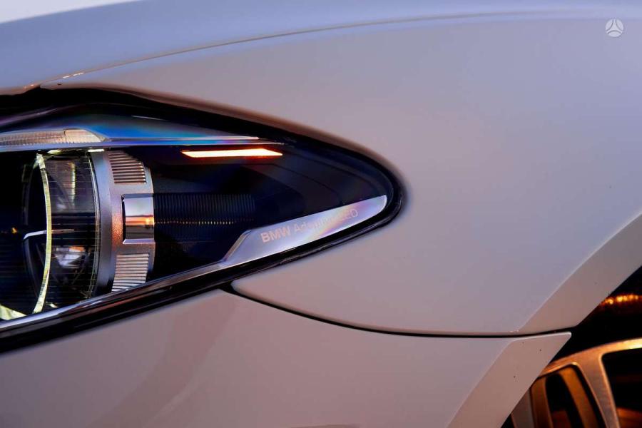 White BMW M5 2013 in Klaipeda, with an engine capacity of 4.40 L and mileage of 97 thousand km for 29500 €, photo 10 on AUTOMOTO.COM.LV