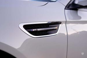 White BMW M5 2013 in Klaipeda, with an engine capacity of 4.40 L and mileage of 97 thousand km for 29500 €, photo 11 on AUTOMOTO.COM.LV