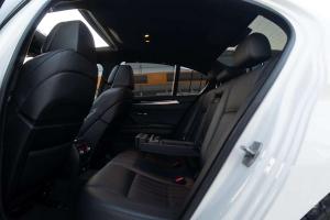 White BMW M5 2013 in Klaipeda, with an engine capacity of 4.40 L and mileage of 97 thousand km for 29500 €, photo 21 on AUTOMOTO.COM.LV