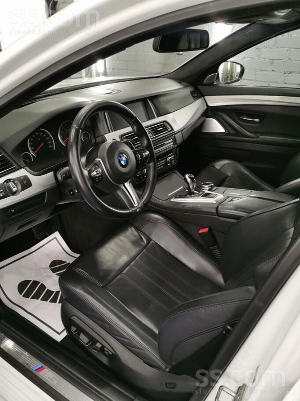White BMW M5 2014 in Riga, with an engine capacity of 4.40 L and mileage of 105 thousand km for 33000 €, photo 5 on AUTOMOTO.COM.LV