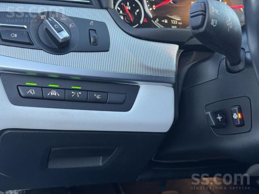 Balts BMW M5 2016 Rīga, ar dzinēja tilpumu 4.40 L un nobraukumu 67 tūkst. km par 28000 €, foto 10 vietnē AUTOMOTO.COM.LV
