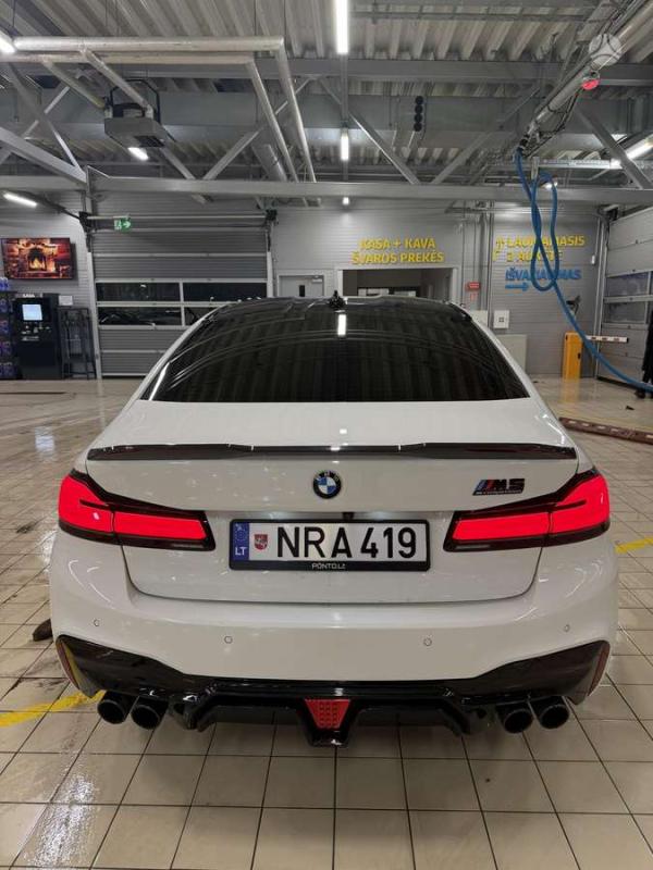 White BMW M5 2019 in Vilnius, with an engine capacity of 4.40 L and mileage of 56 thousand km for 59000 €, photo 6 on AUTOMOTO.COM.LV