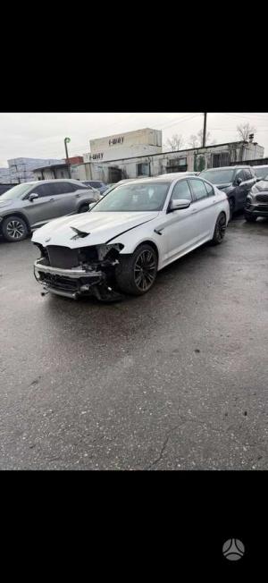 White BMW M5 2019 in Vilnius, with an engine capacity of 4.40 L and mileage of 33 thousand km for 39000 €, photo  on AUTOMOTO.COM.LV