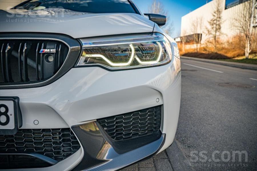 Balts BMW M5 2019 Rīga, ar dzinēja tilpumu 4.40 L un nobraukumu 0 tūkst. km par 64990 €, foto 17 vietnē AUTOMOTO.COM.LV