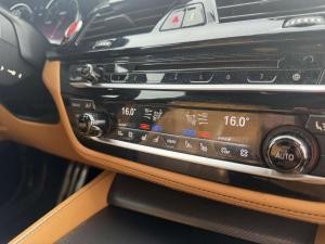 White BMW M5 2019 in Vilnius, with an engine capacity of 4.40 L and mileage of 65 thousand km for 50500 €, photo 26 on AUTOMOTO.COM.LV