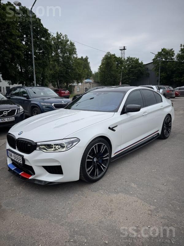White BMW M5 2019 in Riga, with an engine capacity of 4.40 L and mileage of 100 thousand km for 60000 €, photo 5 on AUTOMOTO.COM.LV