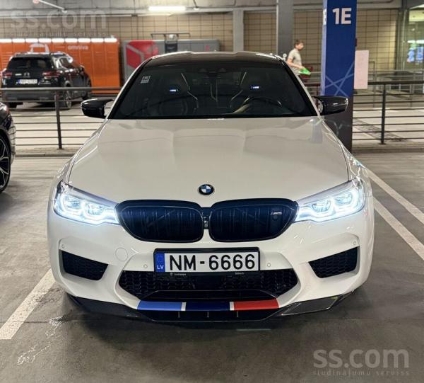 White BMW M5 2019 in Riga, with an engine capacity of 4.40 L and mileage of 100 thousand km for 57500 €, photo 1 on AUTOMOTO.COM.LV