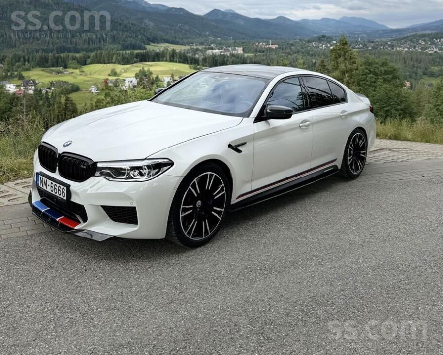 White BMW M5 2019 in Riga, with an engine capacity of 4.40 L and mileage of 100 thousand km for 57500 €, photo 7 on AUTOMOTO.COM.LV