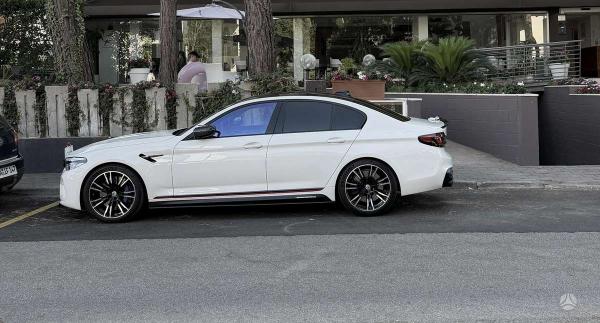 Balts BMW M5 2019 Rīga, ar dzinēja tilpumu 0.00 L un nobraukumu 100 tūkst. km par 60000 €, foto 5 vietnē AUTOMOTO.COM.LV