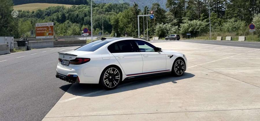 Balts BMW M5 2019 Rīga, ar dzinēja tilpumu 0.00 L un nobraukumu 100 tūkst. km par 60000 €, foto 7 vietnē AUTOMOTO.COM.LV