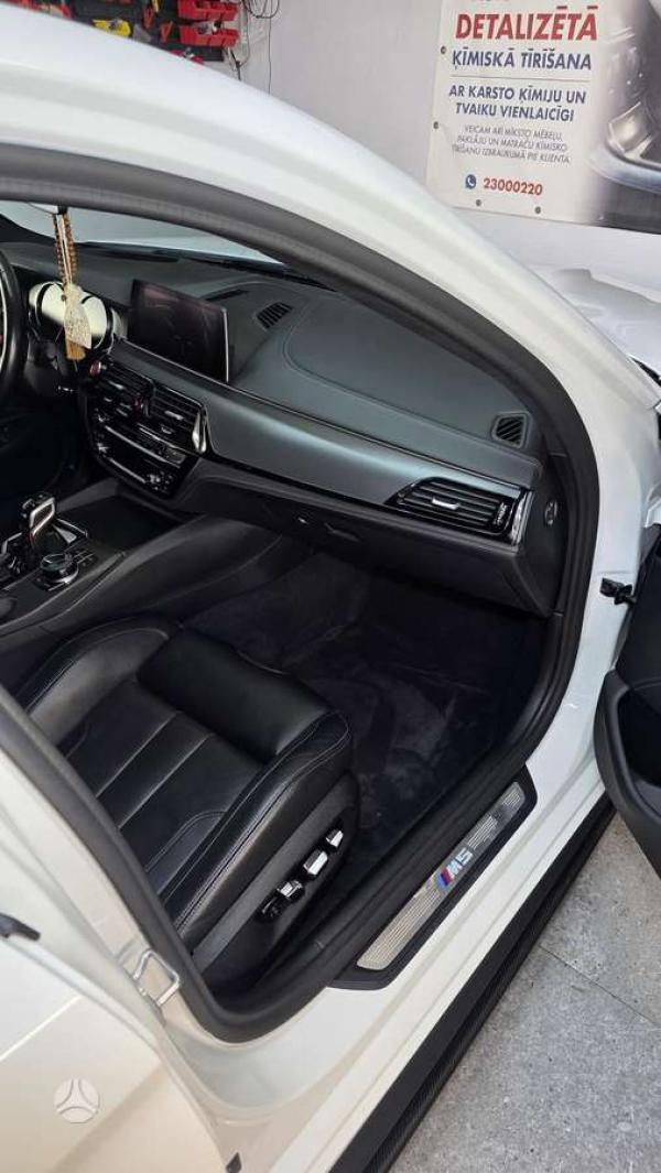 Balts BMW M5 2019 Rīga, ar dzinēja tilpumu 0.00 L un nobraukumu 100 tūkst. km par 60000 €, foto 8 vietnē AUTOMOTO.COM.LV