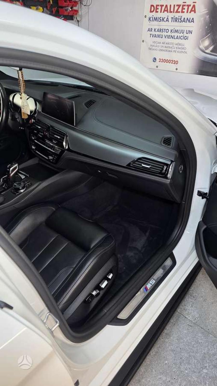 Balts BMW M5 2019 Rīga, ar dzinēja tilpumu 0.00 L un nobraukumu 100 tūkst. km par 60000 €, foto 9 vietnē AUTOMOTO.COM.LV