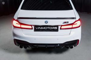 White BMW M5 2020 in Vilnius, with an engine capacity of 4.40 L and mileage of 30 thousand km for 57998 €, photo 12 on AUTOMOTO.COM.LV