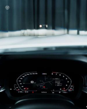 White BMW M5 2020 in Vilnius, with an engine capacity of 4.40 L and mileage of 30 thousand km for 57998 €, photo 25 on AUTOMOTO.COM.LV