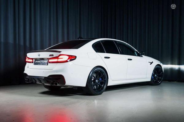 Balts BMW M5 2020 Viļņa, ar dzinēja tilpumu 4.40 L un nobraukumu 30 tūkst. km par 54500 €, foto 4 vietnē AUTOMOTO.COM.LV