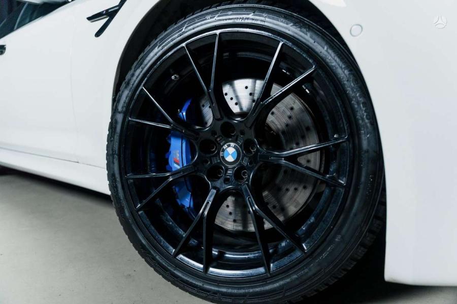 White BMW M5 2020 in Vilnius, with an engine capacity of 4.40 L and mileage of 30 thousand km for 54500 €, photo 16 on AUTOMOTO.COM.LV