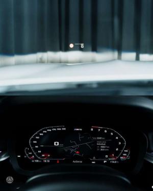 White BMW M5 2020 in Vilnius, with an engine capacity of 4.40 L and mileage of 30 thousand km for 54500 €, photo 25 on AUTOMOTO.COM.LV