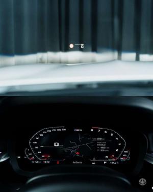 White BMW M5 2020 in Vilnius, with an engine capacity of 4.40 L and mileage of 30 thousand km for 49000 €, photo 25 on AUTOMOTO.COM.LV