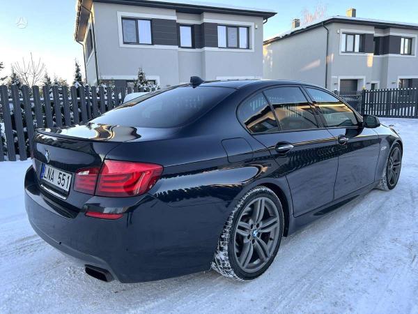 Black BMW M550 2012 in Vilnius, with an engine capacity of 3.00 L and mileage of 325 thousand km for 11900 €, photo 6 on AUTOMOTO.COM.LV