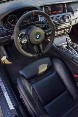 Melns BMW M550 2015 Tallina, ar dzinēja tilpumu 3.00 L un nobraukumu 245 tūkst. km par 15500 €, foto 7 vietnē AUTOMOTO.COM.LV
