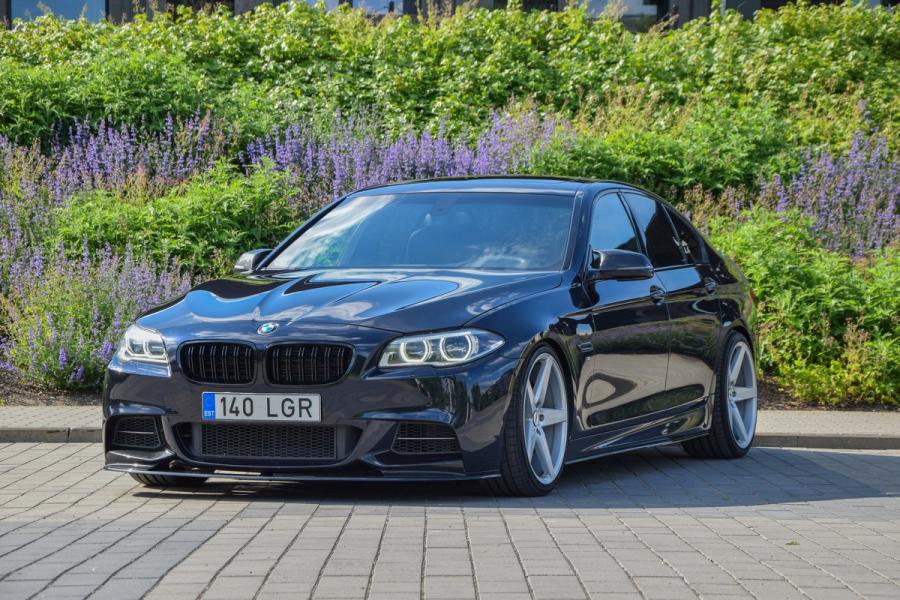 Melns BMW M550 2015 Tallina, ar dzinēja tilpumu 3.00 L un nobraukumu 245 tūkst. km par 15500 €, foto 9 vietnē AUTOMOTO.COM.LV