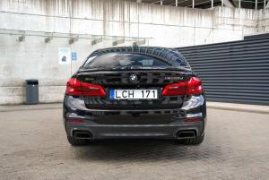 Black BMW M550 2017 in Vilnius, with an engine capacity of 2.99 L and mileage of 210 thousand km for 26000 €, photo 10 on AUTOMOTO.COM.LV