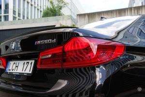 Black BMW M550 2017 in Vilnius, with an engine capacity of 2.99 L and mileage of 210 thousand km for 26000 €, photo 11 on AUTOMOTO.COM.LV
