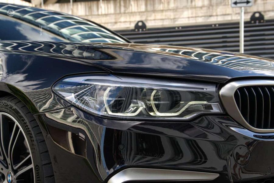 Black BMW M550 2017 in Vilnius, with an engine capacity of 2.99 L and mileage of 210 thousand km for 26000 €, photo 12 on AUTOMOTO.COM.LV