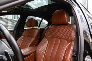 Black BMW M550 2017 in Vilnius, with an engine capacity of 2.99 L and mileage of 210 thousand km for 26000 €, photo 20 on AUTOMOTO.COM.LV