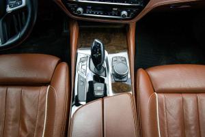 Black BMW M550 2017 in Vilnius, with an engine capacity of 2.99 L and mileage of 210 thousand km for 26000 €, photo 24 on AUTOMOTO.COM.LV