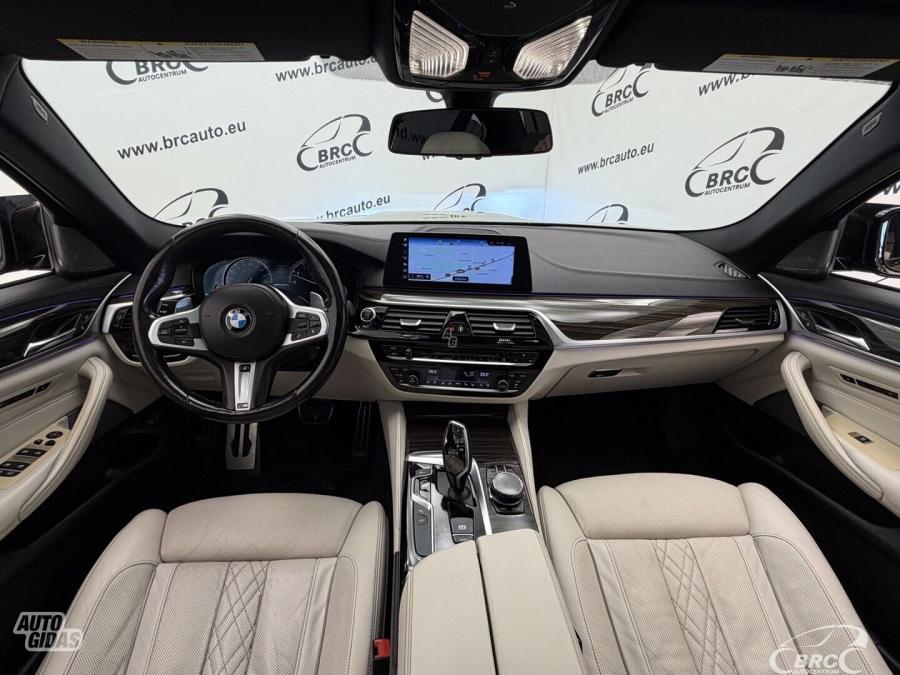 Melns BMW M550 2018 Avižieniai, ar dzinēja tilpumu 4.40 L un nobraukumu 155 tūkst. km par 24900 €, foto 4 vietnē AUTOMOTO.COM.LV