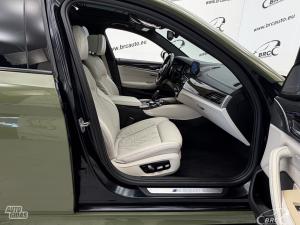 Melns BMW M550 2018 Avižieniai, ar dzinēja tilpumu 4.40 L un nobraukumu 155 tūkst. km par 24900 €, foto 5 vietnē AUTOMOTO.COM.LV