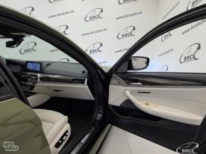 Melns BMW M550 2018 Avižieniai, ar dzinēja tilpumu 4.40 L un nobraukumu 155 tūkst. km par 24900 €, foto 9 vietnē AUTOMOTO.COM.LV