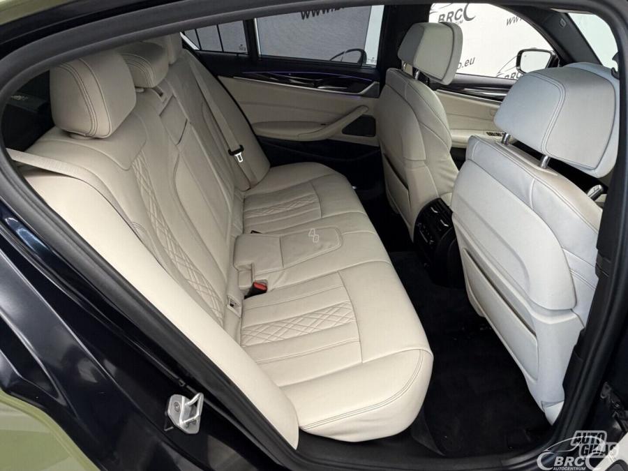 Melns BMW M550 2018 Avižieniai, ar dzinēja tilpumu 4.40 L un nobraukumu 155 tūkst. km par 24900 €, foto 13 vietnē AUTOMOTO.COM.LV