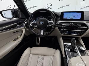 Melns BMW M550 2018 Avižieniai, ar dzinēja tilpumu 4.40 L un nobraukumu 155 tūkst. km par 24900 €, foto 17 vietnē AUTOMOTO.COM.LV