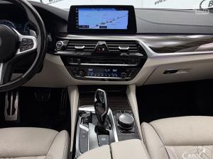 Melns BMW M550 2018 Avižieniai, ar dzinēja tilpumu 4.40 L un nobraukumu 155 tūkst. km par 24900 €, foto 18 vietnē AUTOMOTO.COM.LV