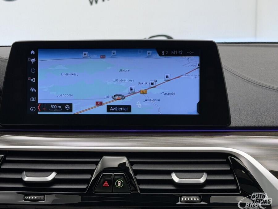 Melns BMW M550 2018 Avižieniai, ar dzinēja tilpumu 4.40 L un nobraukumu 155 tūkst. km par 24900 €, foto 19 vietnē AUTOMOTO.COM.LV
