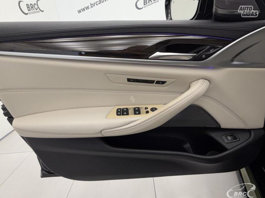 Melns BMW M550 2018 Avižieniai, ar dzinēja tilpumu 4.40 L un nobraukumu 155 tūkst. km par 24900 €, foto 23 vietnē AUTOMOTO.COM.LV