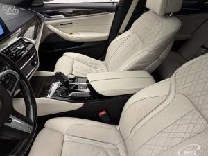 Melns BMW M550 2018 Avižieniai, ar dzinēja tilpumu 4.40 L un nobraukumu 155 tūkst. km par 24900 €, foto 27 vietnē AUTOMOTO.COM.LV