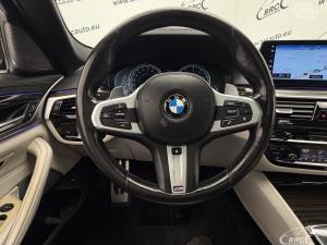 Melns BMW M550 2018 Avižieniai, ar dzinēja tilpumu 4.40 L un nobraukumu 155 tūkst. km par 24900 €, foto 32 vietnē AUTOMOTO.COM.LV