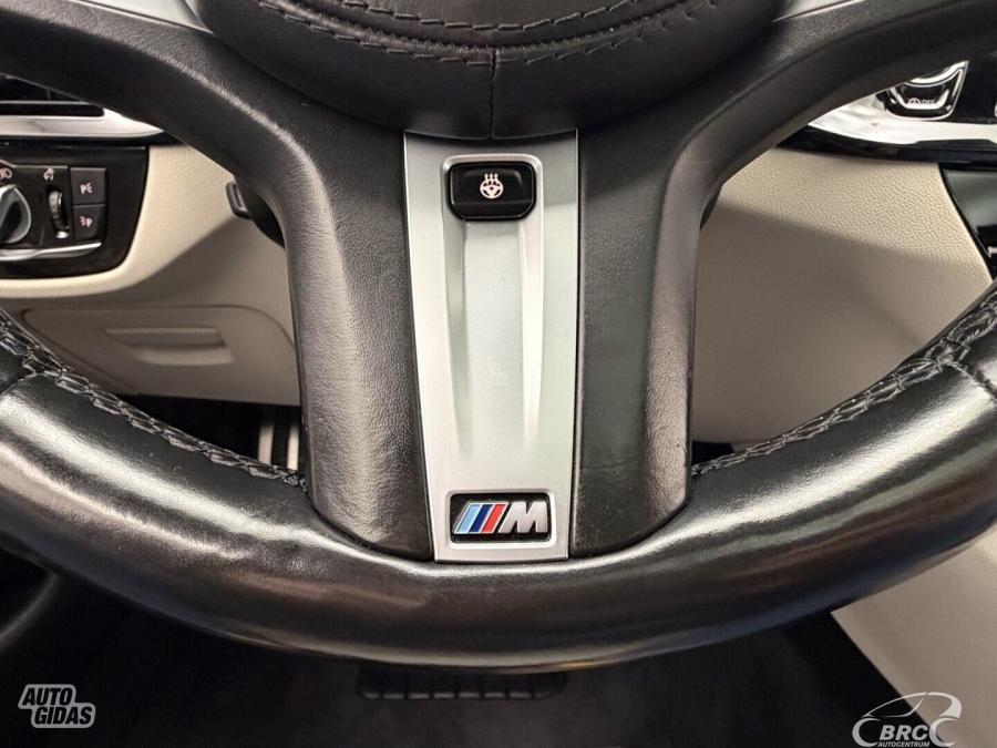 Melns BMW M550 2018 Avižieniai, ar dzinēja tilpumu 4.40 L un nobraukumu 155 tūkst. km par 24900 €, foto 35 vietnē AUTOMOTO.COM.LV