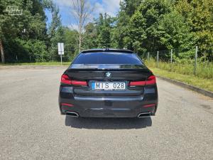 Black BMW M550 2018 in Panevezys, with an engine capacity of 4.40 L and mileage of 156 thousand km for 30000 €, photo 7 on AUTOMOTO.COM.LV