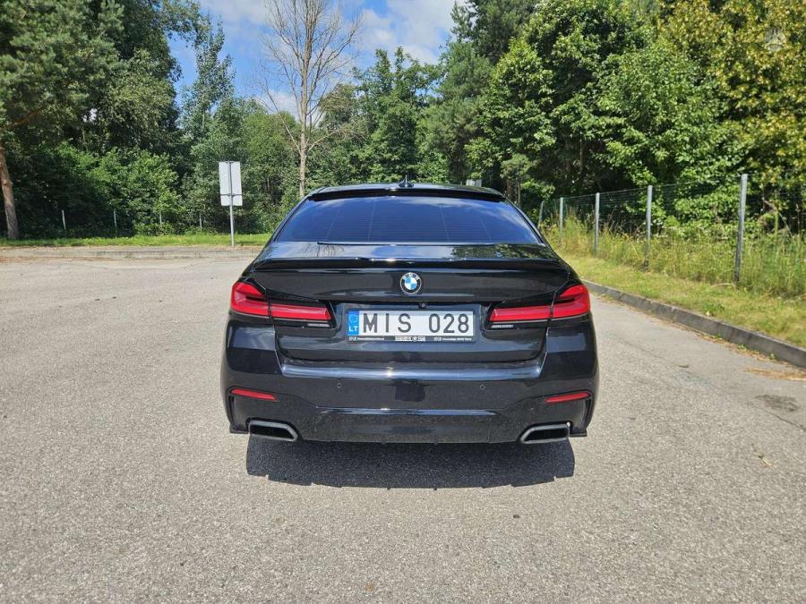 Черный БМВ M550 2018 в Паневежис, объемом двигателя 4.40 л и пробегом 157 тыс. км за 31000 €, фото 5 на AUTOMOTO.COM.LV