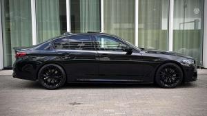 Black BMW M550 2018 in Vilnius, with an engine capacity of 4.40 L and mileage of 120 thousand km for 33999 €, photo 7 on AUTOMOTO.COM.LV