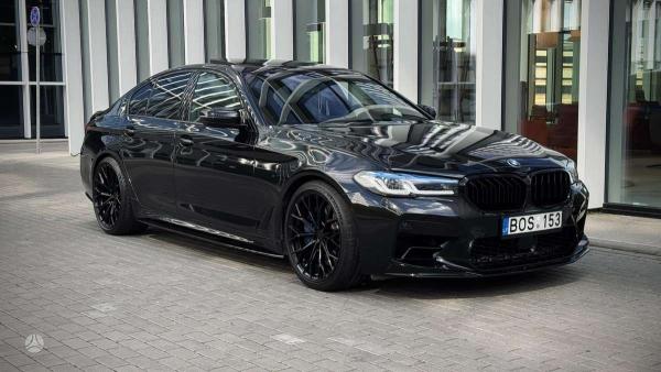 Melns BMW M550 2018 Viļņa, ar dzinēja tilpumu 4.40 L un nobraukumu 120 tūkst. km par 33999 €, foto 7 vietnē AUTOMOTO.COM.LV