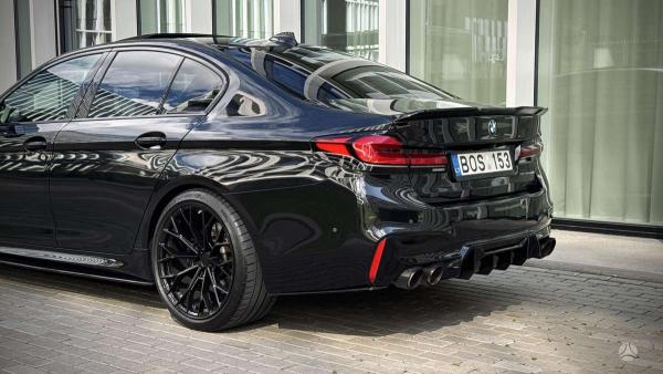 Melns BMW M550 2018 Viļņa, ar dzinēja tilpumu 4.40 L un nobraukumu 120 tūkst. km par 33999 €, foto 10 vietnē AUTOMOTO.COM.LV