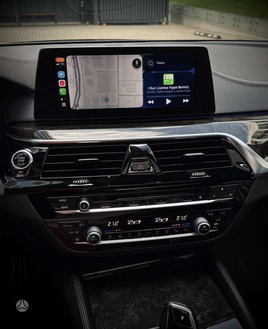 Black BMW M550 2018 in Vilnius, with an engine capacity of 4.40 L and mileage of 120 thousand km for 33999 €, photo 20 on AUTOMOTO.COM.LV