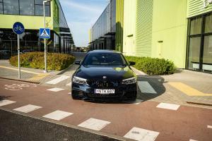 Black BMW M550 2018 in Kaunas, with an engine capacity of 4.40 L and mileage of 168 thousand km for 30777 €, photo 3 on AUTOMOTO.COM.LV