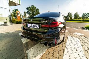 Black BMW M550 2018 in Kaunas, with an engine capacity of 4.40 L and mileage of 168 thousand km for 30777 €, photo 8 on AUTOMOTO.COM.LV